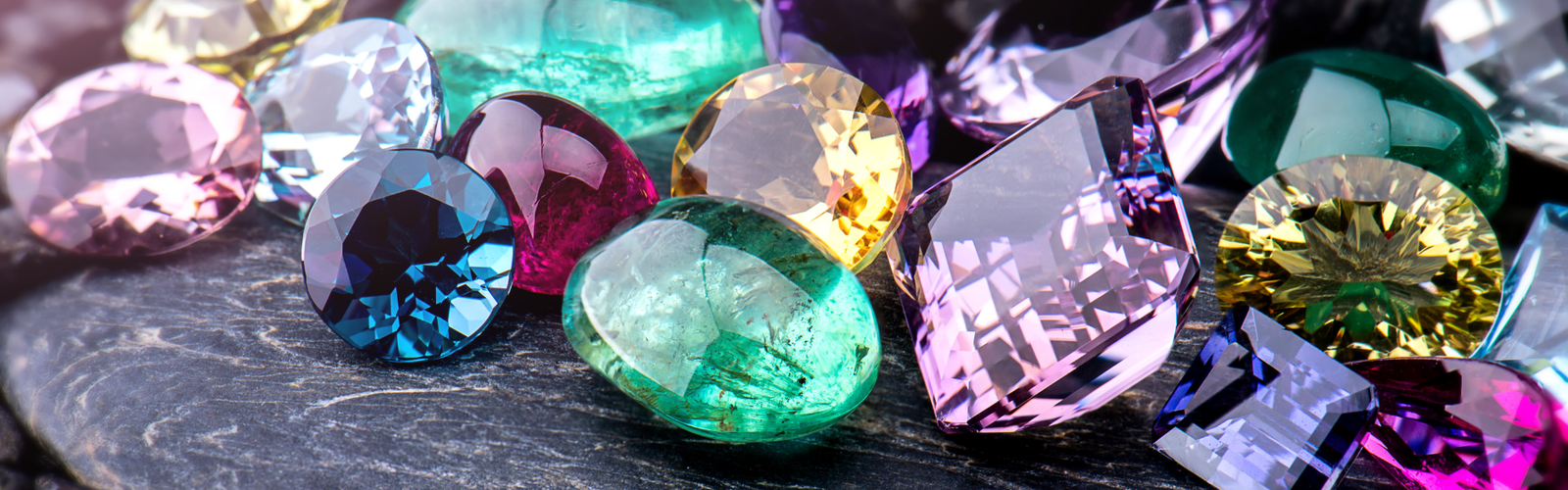 The Timeless Beauty of Ocean-Inspired Gemstones – Heart of the Ocean ...